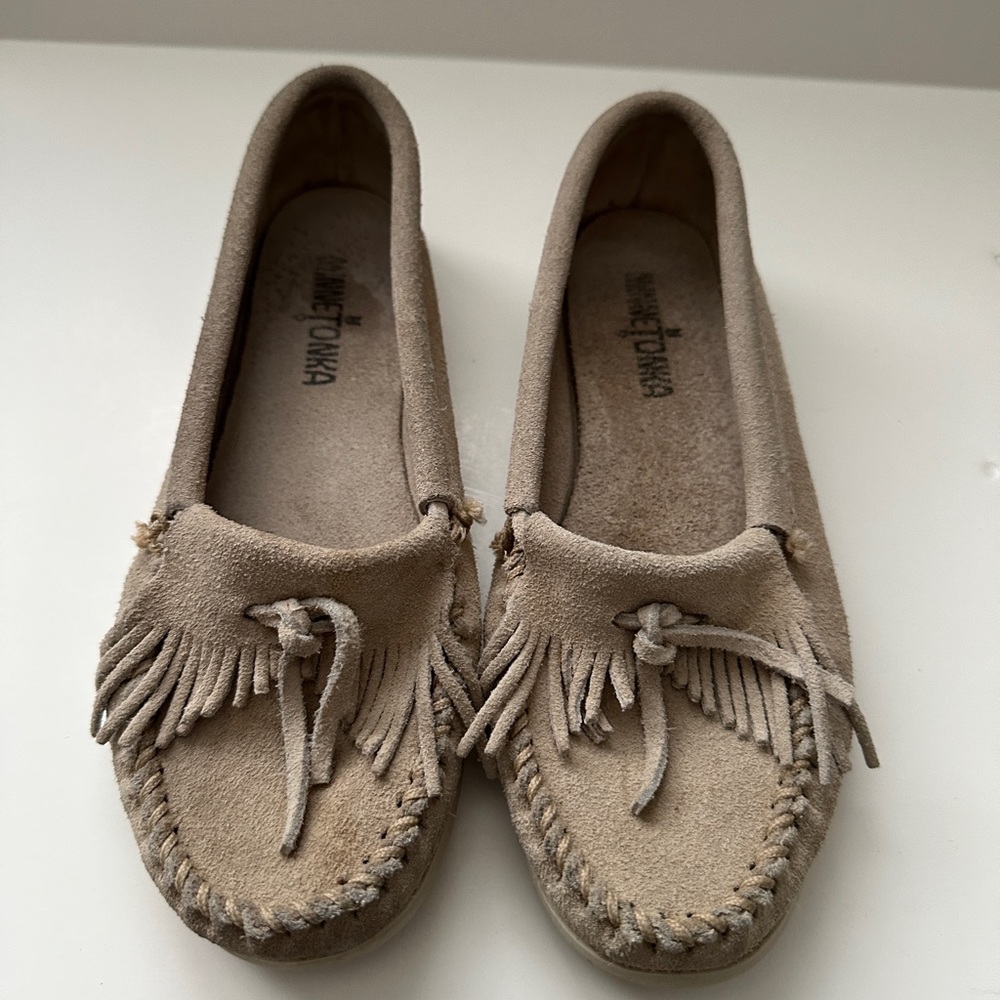 Minnetonka Light Tan Suede Leather Kiltie Moccasin Ha… - Gem